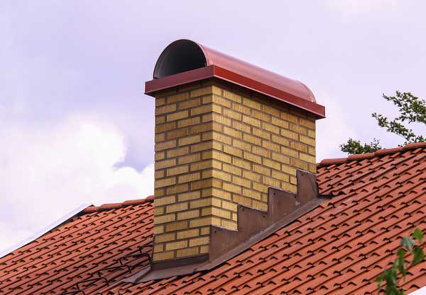 Skorstensskydd till jättestor skorsten - Skorsten.com